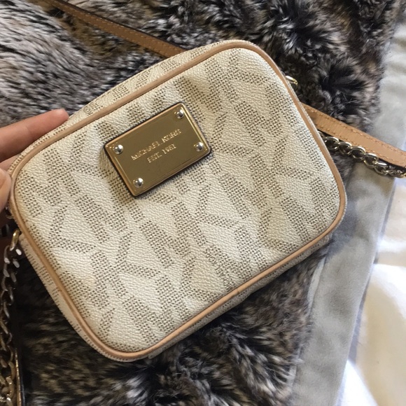 Michael Kors | Bags | Michael Kors Jet Set Crossbody | Poshmark